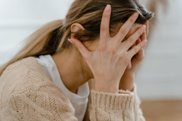 10 Toxic Morning Habits That Are Ruining Your Day (And How to Stop Them ...